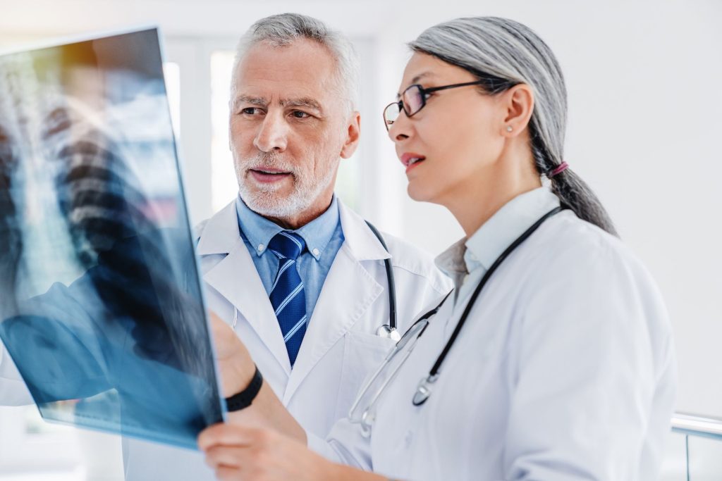 Selon les oncologues ces 2 nutriments réduisent les risques de cancer (ils sont faciles à ...