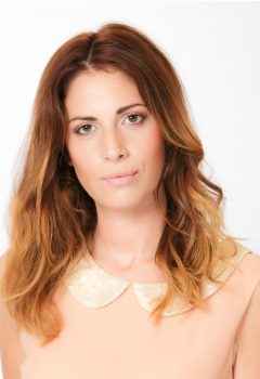 Déborah et Alexandra du Bachelor, présentatrices dans le talk show ...