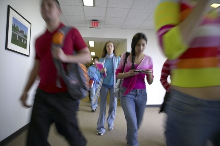 Education : Payés pour aller en cours