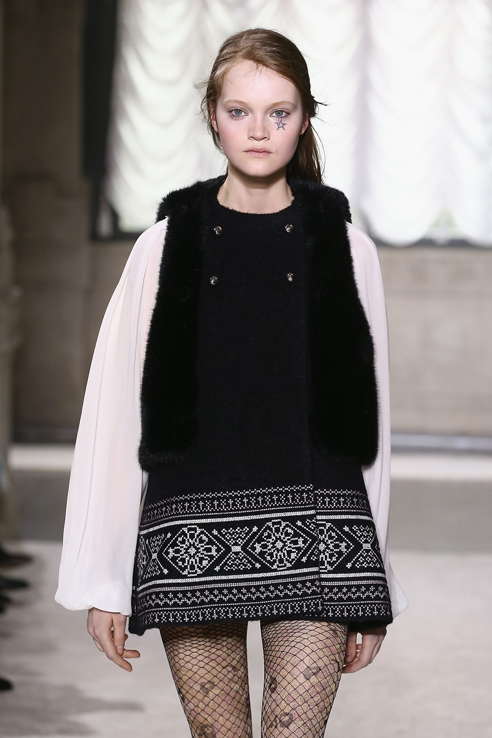 Tatouage sur le visage, nouvelle tendance de l’hiver prochain