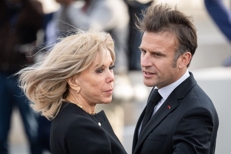 La "gifle" de Brigitte Macron analysée : "Ce n’est pas anodin", le décryptage d'une psychologue ...