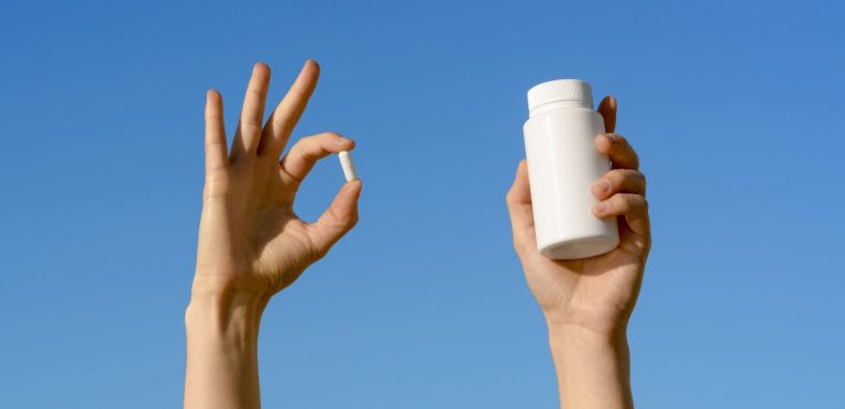 "Cette couleur de caca doit vous alerter" : un médecin dévoile quand ...