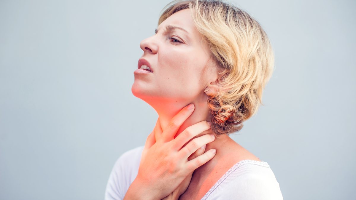 Cancer tête et cou : ce symptôme d’oreille à ne jamais ignorer