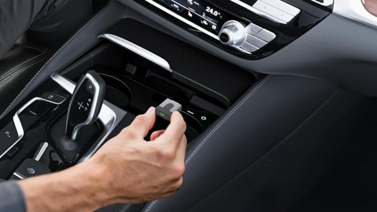 Compatible avec Apple CarPlay et Android Auto, cet adaptateur en promo ...
